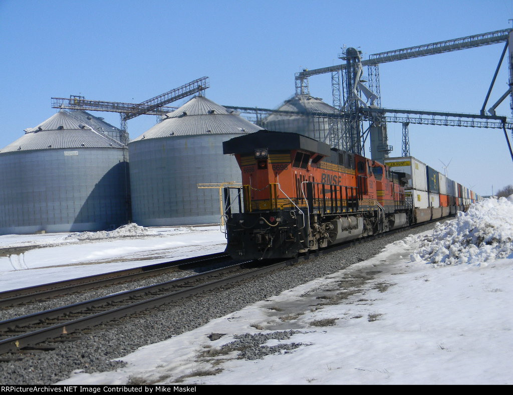BNSF 6698